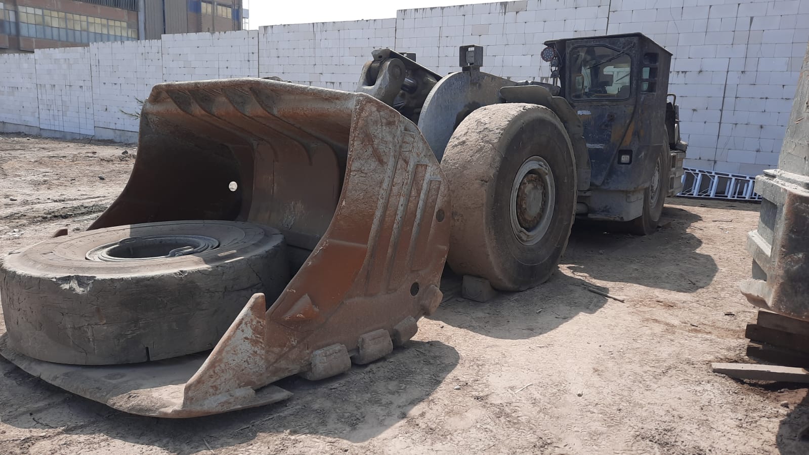 2018 CATERPILLAR R1600H SCOOPTRAM - Loaders | Elebbre Marketplace