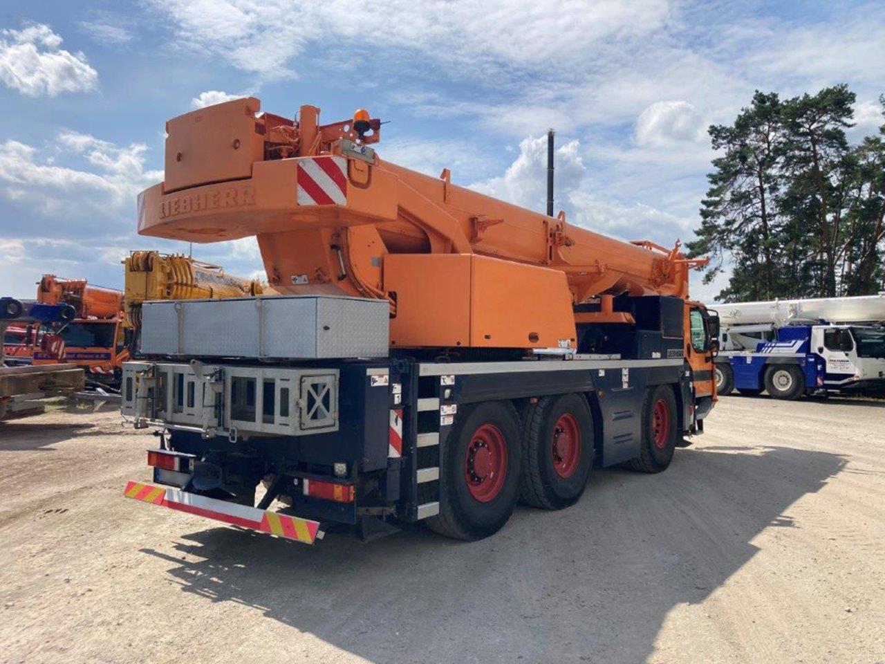 2017 Liebherr LTM 1055-3.2 Mobile cranes