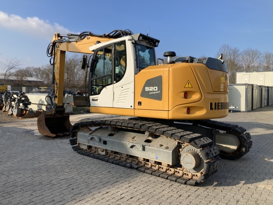 Liebherr R 920 Compact Litronic