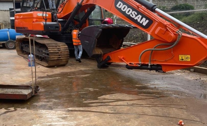 Doosan DX300LCA