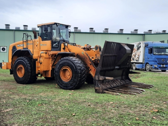 HYUNDAI CONSTRUCTION EQUIPMENT HL980